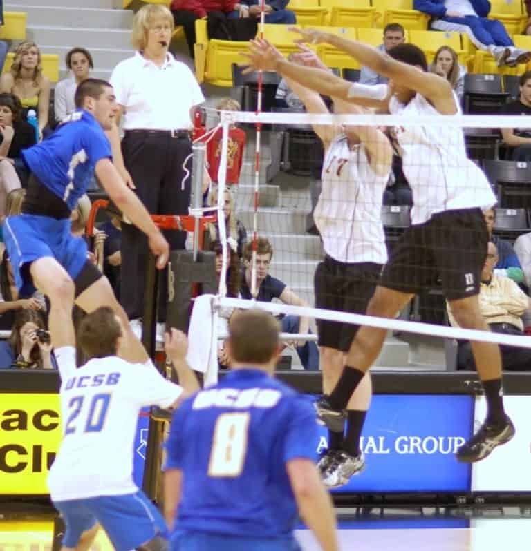 23 Net Violations In Volleyball And The Rules Behind Them – Better At ...
